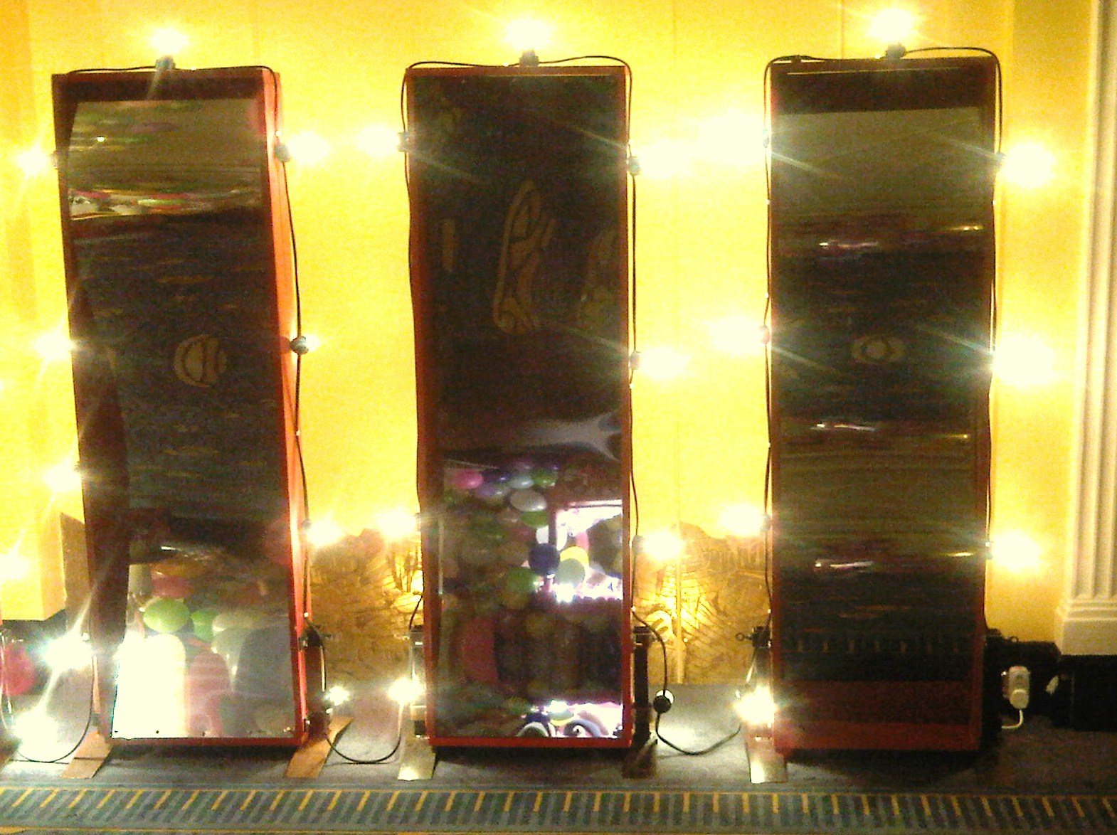 Crazy Mirror Hire - Crazy Mirrors, Mirror Shows & Mirror Photo Booths ...